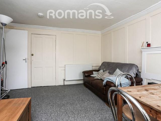 2 bedroom apartment to rent