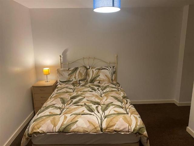2 bedroom apartment to rent