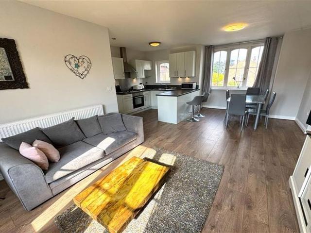 2 bedroom apartment to rent