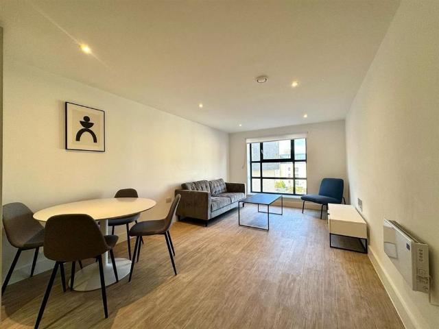 2 bedroom apartment to rent