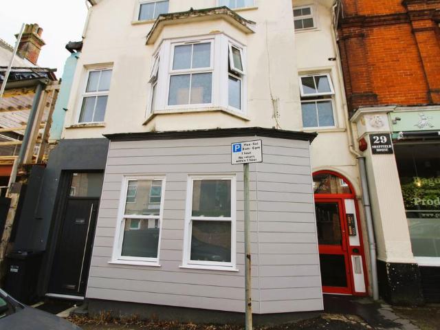 2 bedroom apartment to rent