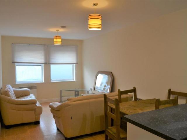 2 bedroom apartment to rent