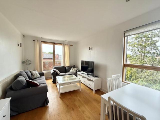 2 bedroom apartment to rent
