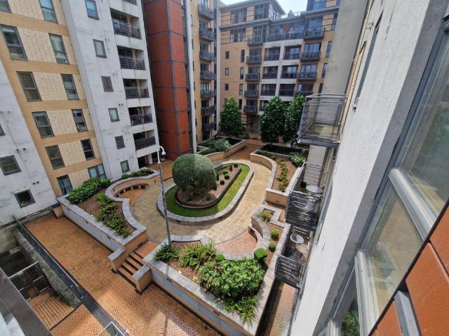2 bedroom apartment to rent