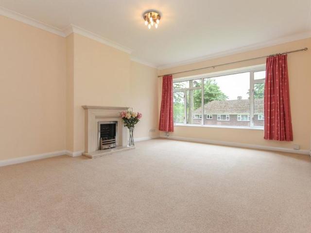 2 bedroom apartment to rent