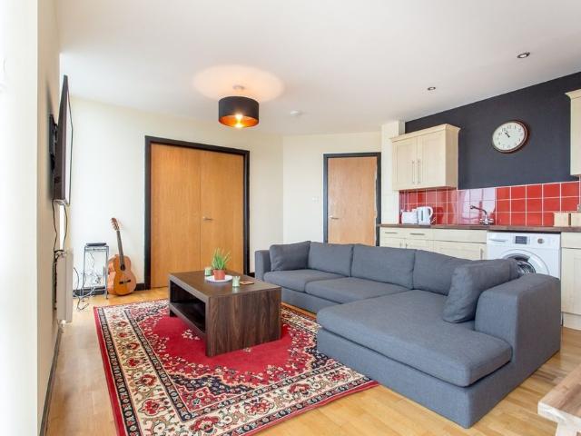 2 bedroom apartment to rent