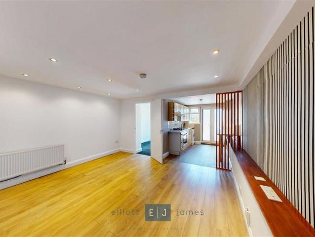 2 bedroom apartment to rent