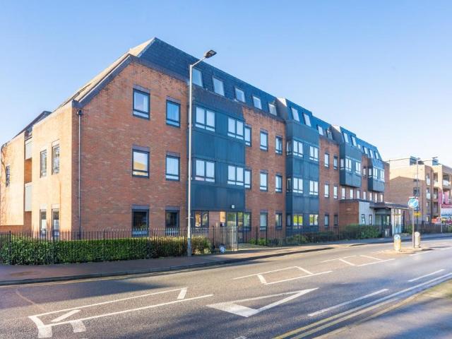 2 bedroom apartment to rent