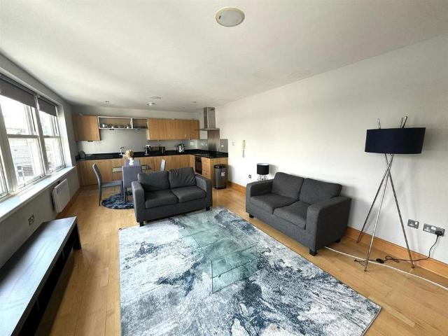 2 bedroom apartment to rent