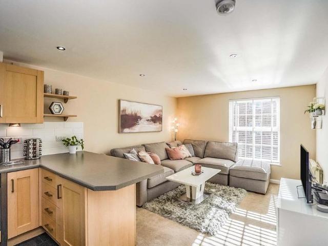 2 bedroom apartment to rent
