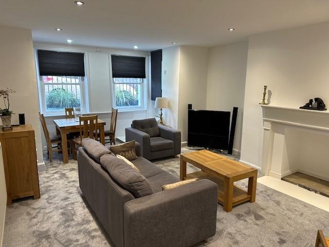 2 bedroom apartment to rent