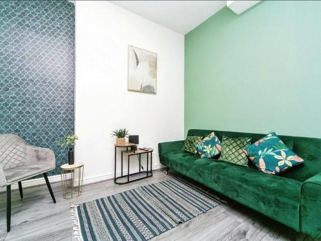 2 bedroom apartment to rent