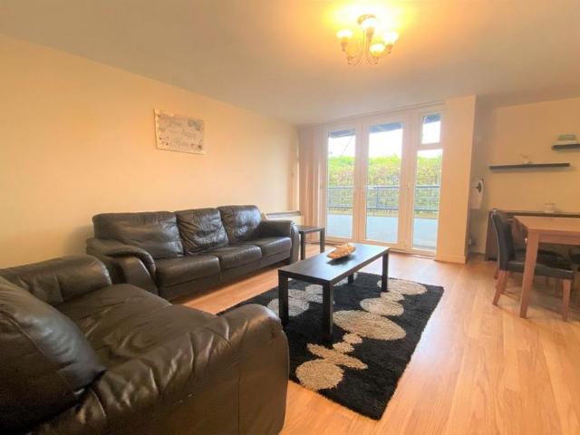 2 bedroom apartment to rent