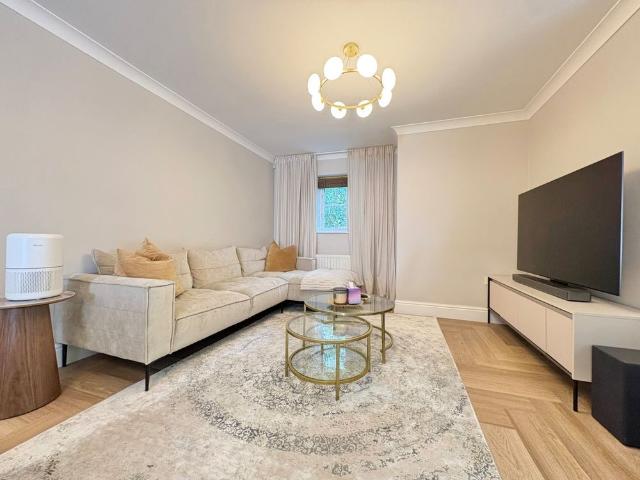 2 bedroom apartment to rent