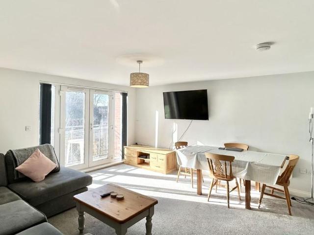 2 bedroom apartment to rent