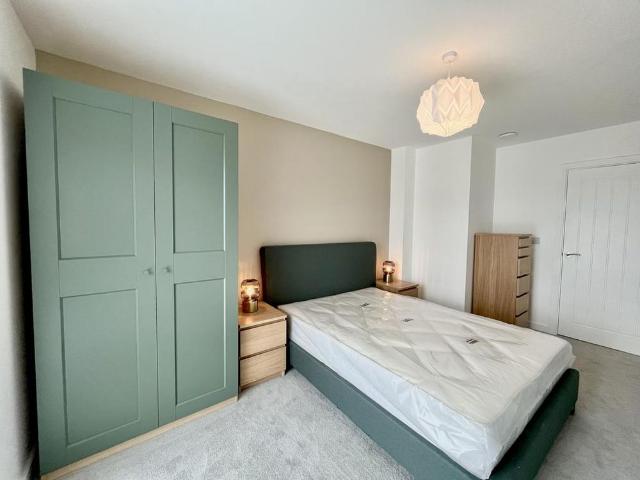 2 bedroom apartment to rent