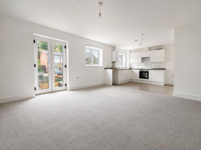 2 bedroom apartment to rent