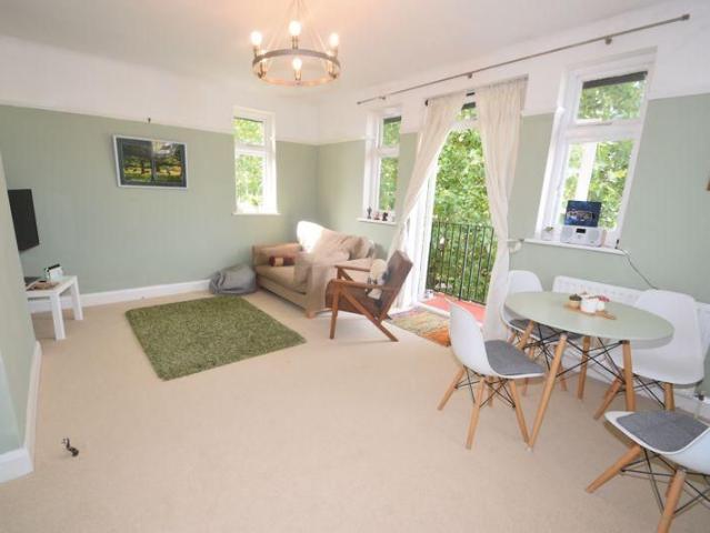 2 bedroom apartment to rent