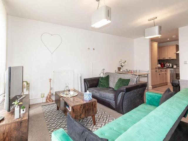 2 bedroom apartment to rent