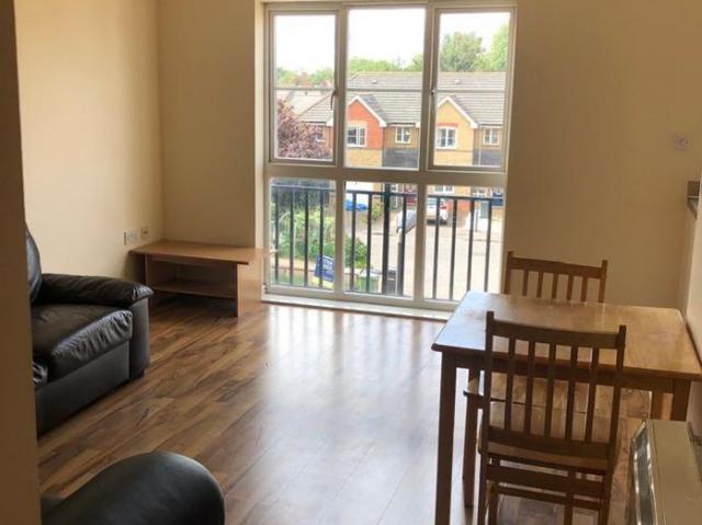 2 bedroom apartment to rent