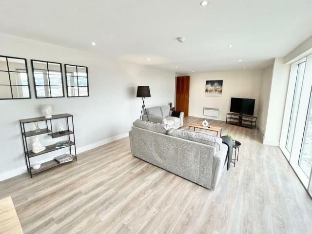 2 bedroom apartment to rent