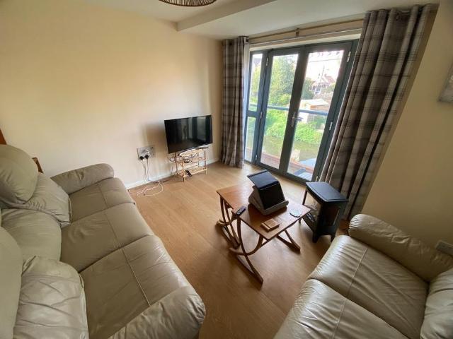 2 bedroom apartment to rent