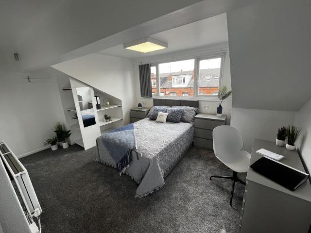 2 bedroom apartment to rent