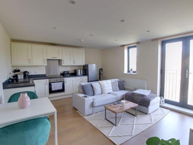 2 bedroom apartment to rent
