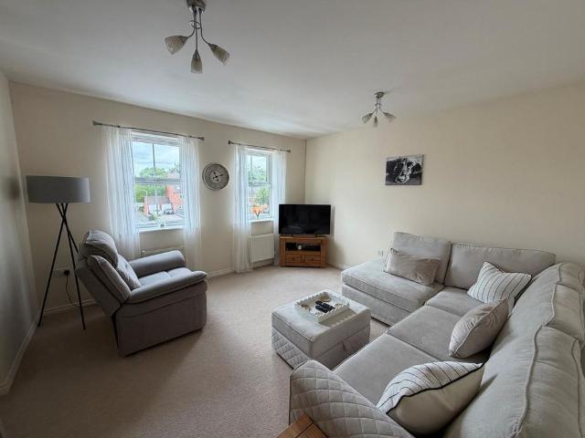 2 bedroom apartment to rent