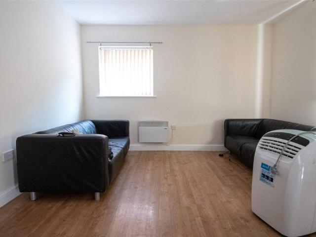 2 bedroom apartment to rent
