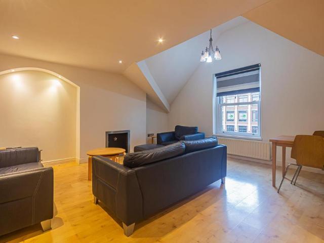 2 bedroom apartment to rent