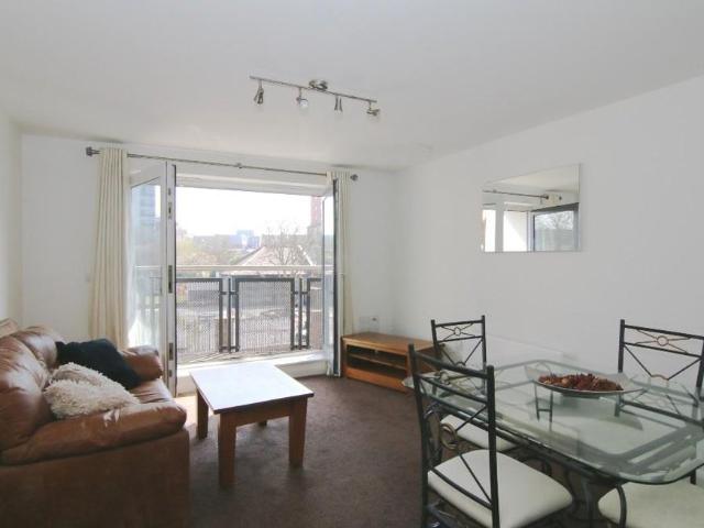 2 bedroom apartment to rent