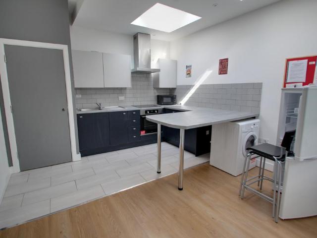 2 bedroom apartment to rent