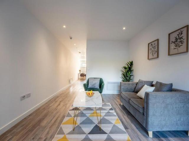 2 bedroom apartment to rent