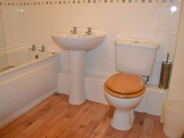 2 bedroom apartment to rent