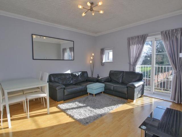 2 bedroom apartment to rent