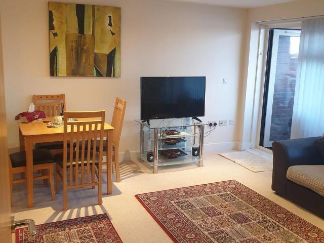 2 bedroom apartment to rent