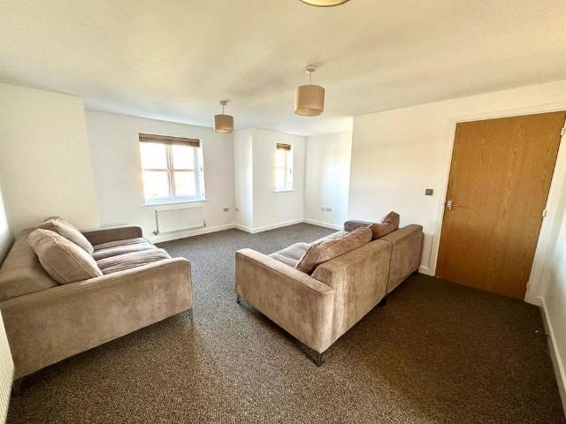 2 bedroom apartment to rent