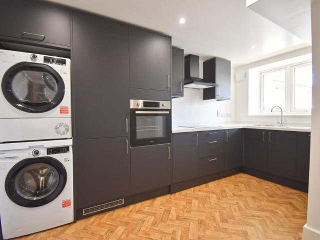 2 bedroom apartment to rent