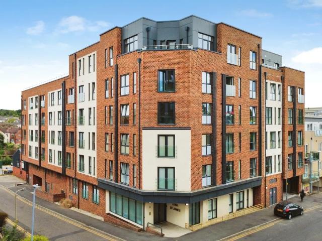2 bedroom apartment to rent