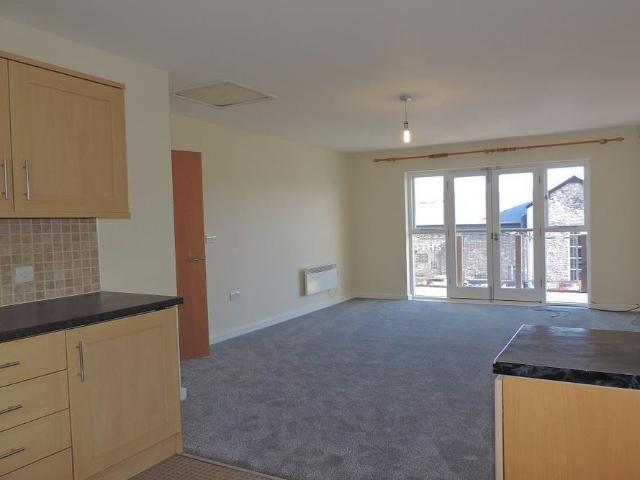 2 bedroom apartment to rent