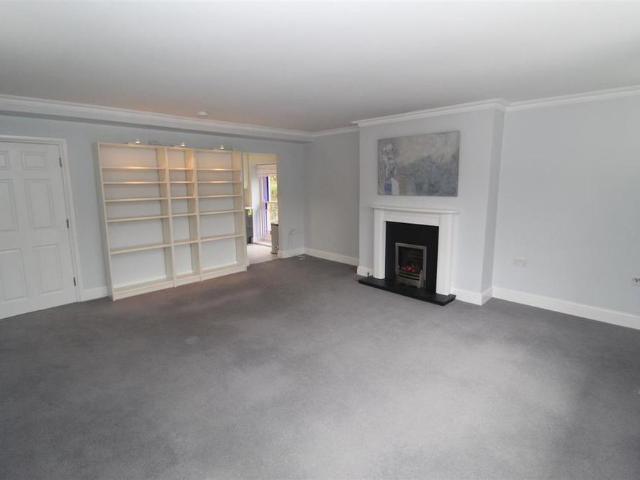 2 bedroom apartment to rent