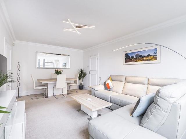 2 bedroom apartment to rent