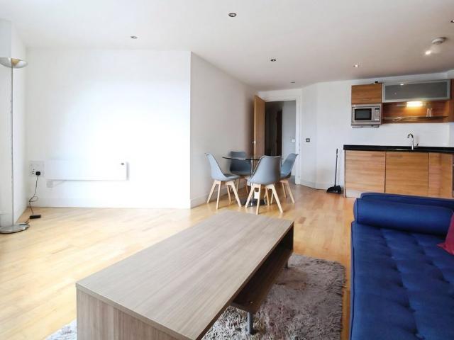 2 bedroom apartment to rent