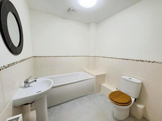 2 bedroom apartment to rent