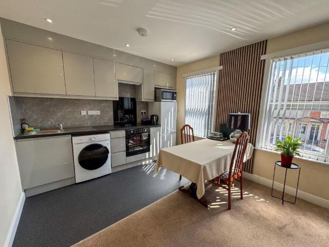 2 bedroom apartment to rent