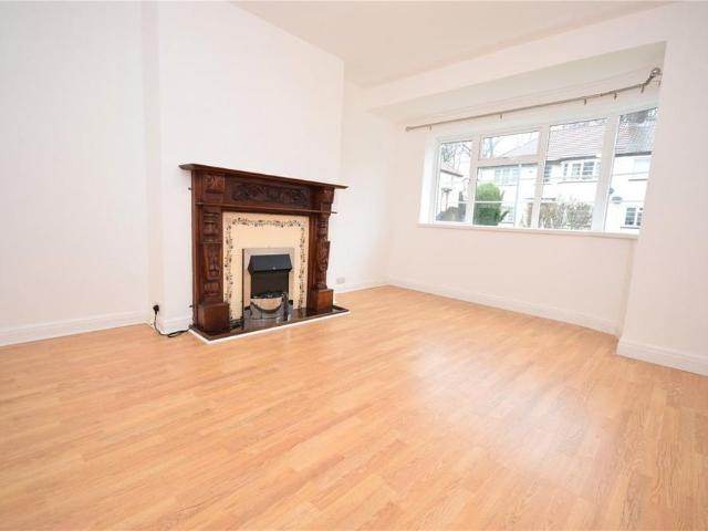 2 bedroom apartment to rent