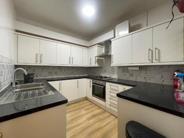 2 bedroom apartment to rent