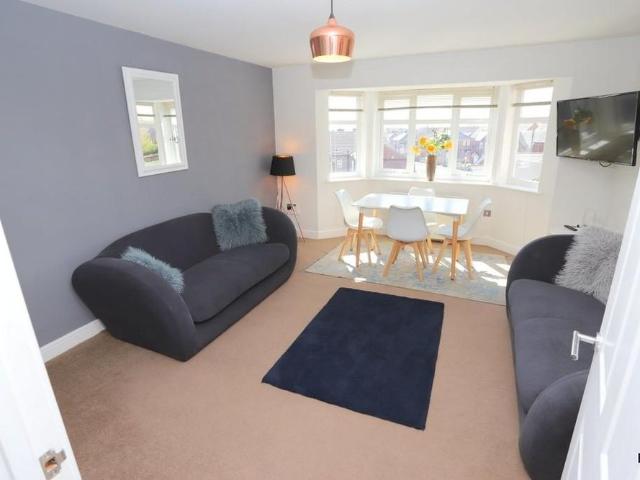 2 bedroom apartment to rent