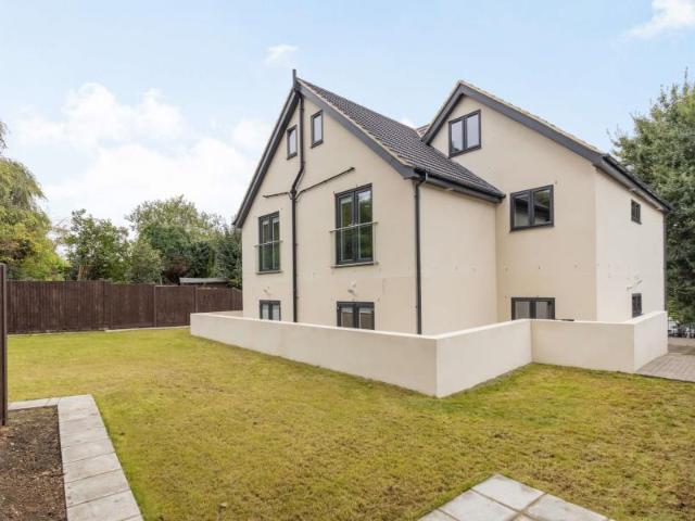 2 bedroom apartment to rent